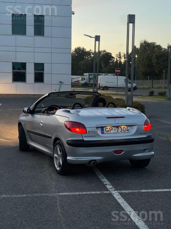 Grey Peugeot 206 2001 in Riga, with an engine capacity of 2.00 L and mileage of 270 thousand km for 1500 €, photo 9 on AUTOMOTO.COM.LV