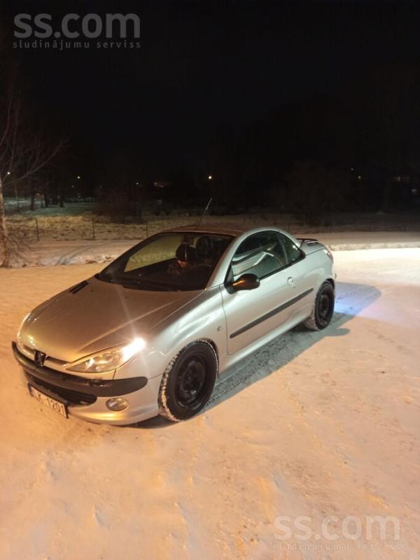 Pelēks Peugeot 206 2001 Cēsis, ar dzinēja tilpumu 2.00 L un nobraukumu 0 tūkst. km par 2500 €, foto 1 vietnē AUTOMOTO.COM.LV