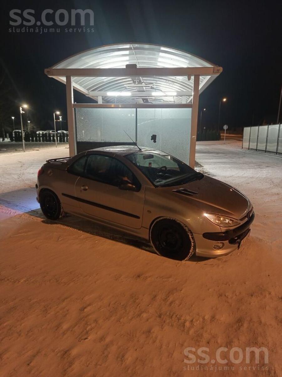Grey Peugeot 206 2001 in Cesis, with an engine capacity of 2.00 L and mileage of 0 thousand km for 2500 €, photo 3 on AUTOMOTO.COM.LV