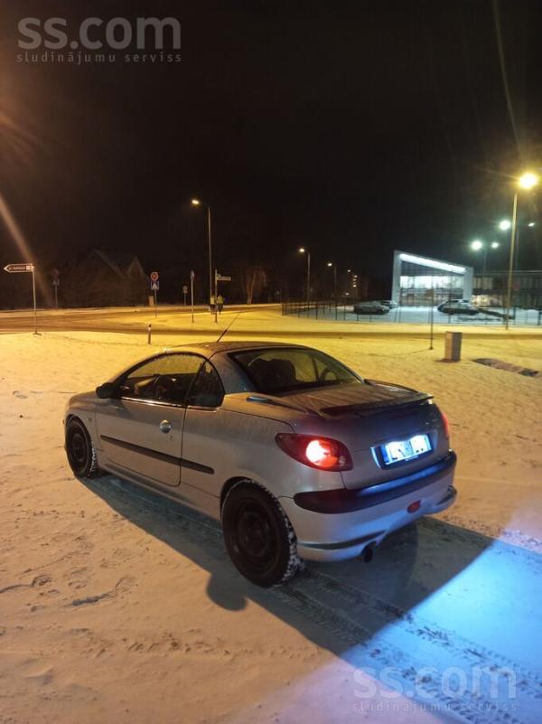 Pelēks Peugeot 206 2001 Cēsis, ar dzinēja tilpumu 2.00 L un nobraukumu 0 tūkst. km par 2500 €, foto 6 vietnē AUTOMOTO.COM.LV