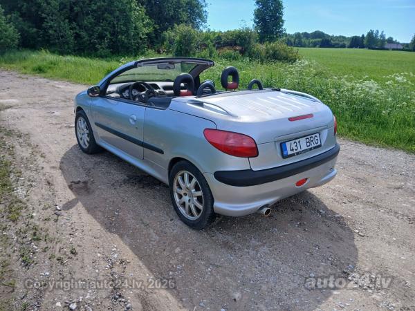 Pelēks Peugeot 206 2001 Tallina, ar dzinēja tilpumu 2.00 L un nobraukumu 147 tūkst. km par 1200 €, foto 4 vietnē AUTOMOTO.COM.LV