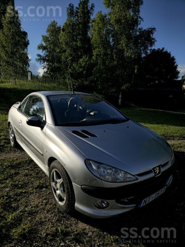 Grey Peugeot 206 2001 in Aluksne, with an engine capacity of 2.00 L and mileage of 189 thousand km for 1450 €, photo 1 on AUTOMOTO.COM.LV