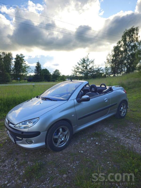 Grey Peugeot 206 2001 in Aluksne, with an engine capacity of 2.00 L and mileage of 189 thousand km for 1450 €, photo 2 on AUTOMOTO.COM.LV