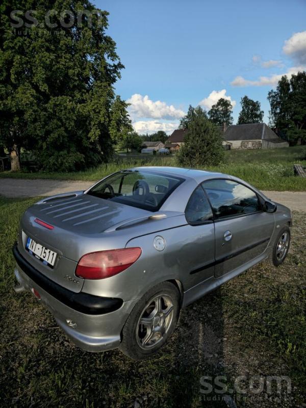 Grey Peugeot 206 2001 in Aluksne, with an engine capacity of 2.00 L and mileage of 189 thousand km for 1450 €, photo 3 on AUTOMOTO.COM.LV