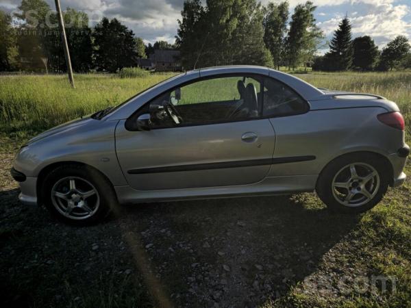 Grey Peugeot 206 2001 in Aluksne, with an engine capacity of 2.00 L and mileage of 189 thousand km for 1450 €, photo 5 on AUTOMOTO.COM.LV