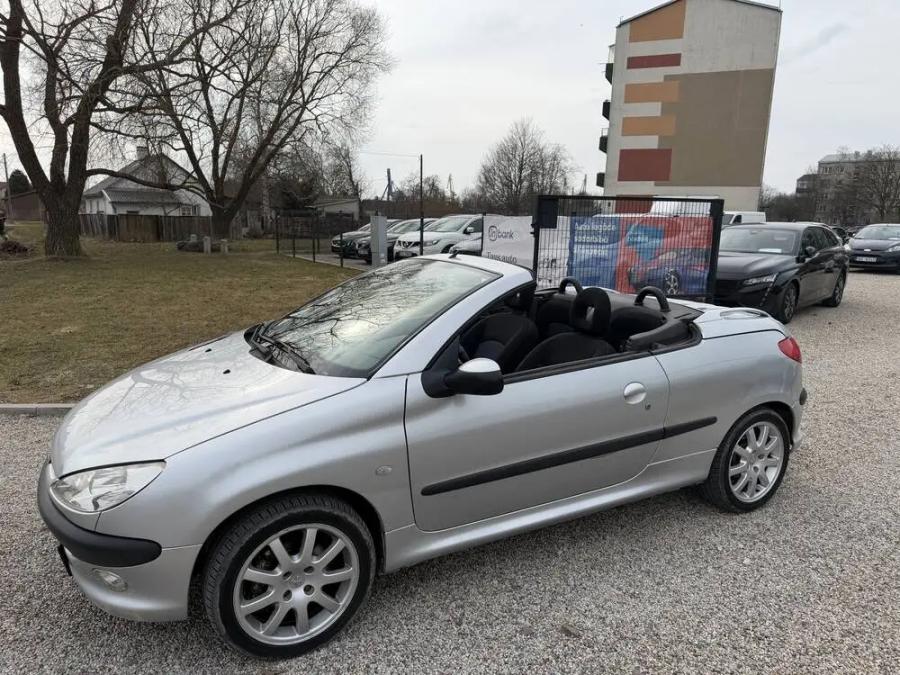 Grey Peugeot 206 2001 in Ventspils, with an engine capacity of 1.60 L and mileage of 222 thousand km for 1690 €, photo 15 on AUTOMOTO.COM.LV