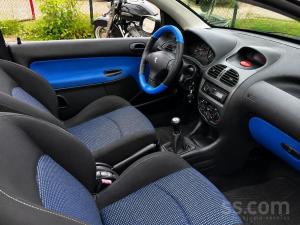 Pelēks Peugeot 206 2001 Rīga, ar dzinēja tilpumu 1.60 L un nobraukumu 222 tūkst. km par 1690 €, foto 14 vietnē AUTOMOTO.COM.LV