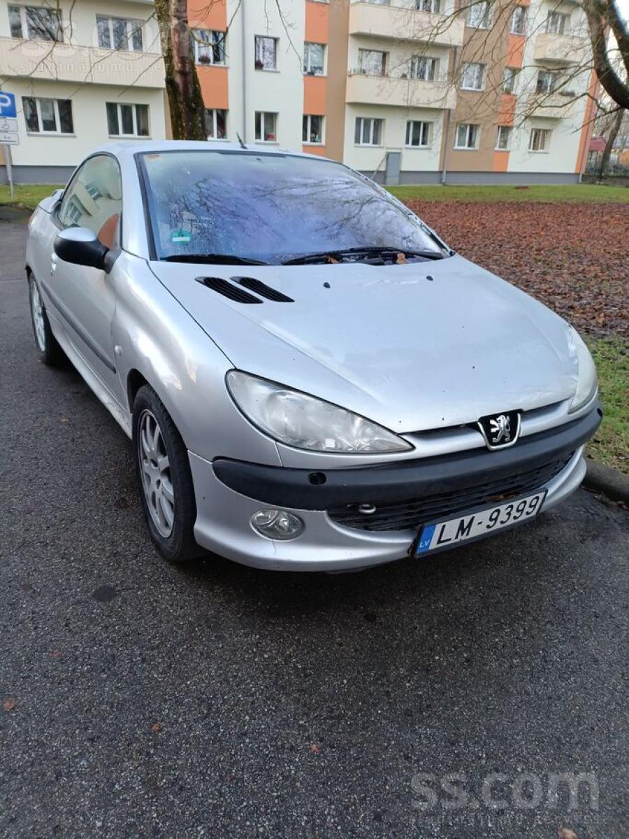 Pelēks Peugeot 206 2001 Rīga, ar dzinēja tilpumu 2.00 L un nobraukumu 287 tūkst. km par 1100 €, foto 1 vietnē AUTOMOTO.COM.LV