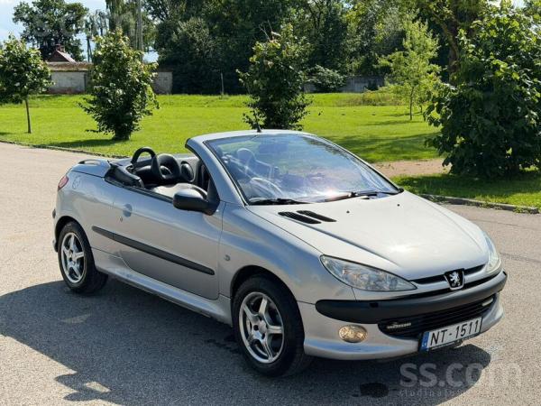 Серый Пежо 206 2001 в Бауска, объемом двигателя 2.00 л и пробегом 190 тыс. км за 1400 €, фото 1 на AUTOMOTO.COM.LV