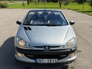 Pelēks Peugeot 206 2001 Bauska, ar dzinēja tilpumu 2.00 L un nobraukumu 190 tūkst. km par 1400 €, foto 3 vietnē AUTOMOTO.COM.LV
