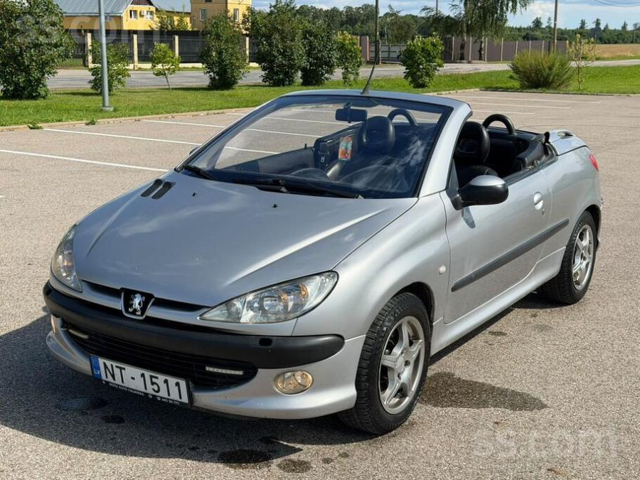 Pelēks Peugeot 206 2001 Bauska, ar dzinēja tilpumu 2.00 L un nobraukumu 190 tūkst. km par 1400 €, foto 4 vietnē AUTOMOTO.COM.LV