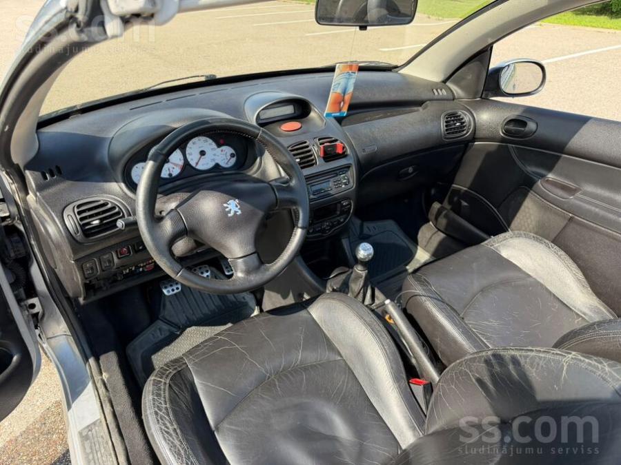 Pelēks Peugeot 206 2001 Bauska, ar dzinēja tilpumu 2.00 L un nobraukumu 190 tūkst. km par 1400 €, foto 9 vietnē AUTOMOTO.COM.LV