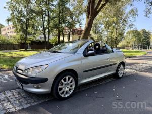 Peugeot 206 2001 in Riga on AUTOMOTO.COM.LV Grey Peugeot 206 2001 in Riga, with an engine capacity of 1.60 L and mileage of 222 thousand km for 1290 €, photo 1 on AUTOMOTO.COM.LV