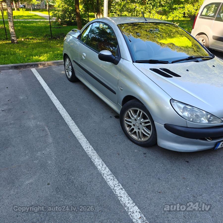 Pelēks Peugeot 206 2002 Tallina, ar dzinēja tilpumu 1.60 L un nobraukumu 302 tūkst. km par 750 €, foto 4 vietnē AUTOMOTO.COM.LV