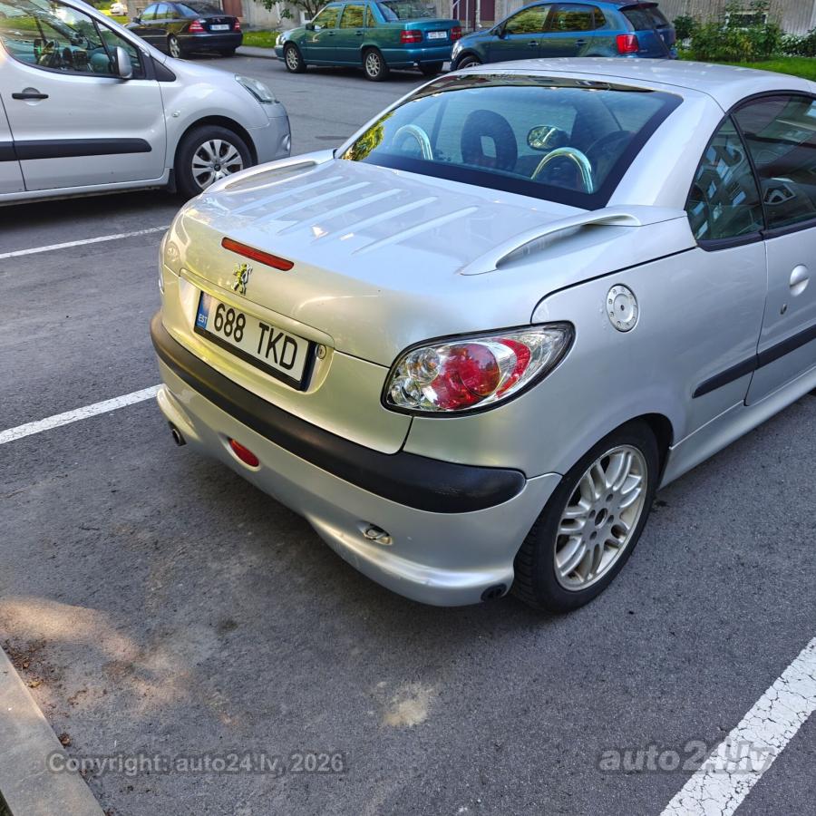 Pelēks Peugeot 206 2002 Tallina, ar dzinēja tilpumu 1.60 L un nobraukumu 302 tūkst. km par 750 €, foto 6 vietnē AUTOMOTO.COM.LV