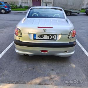 Pelēks Peugeot 206 2002 Tallina, ar dzinēja tilpumu 1.60 L un nobraukumu 302 tūkst. km par 750 €, foto 7 vietnē AUTOMOTO.COM.LV