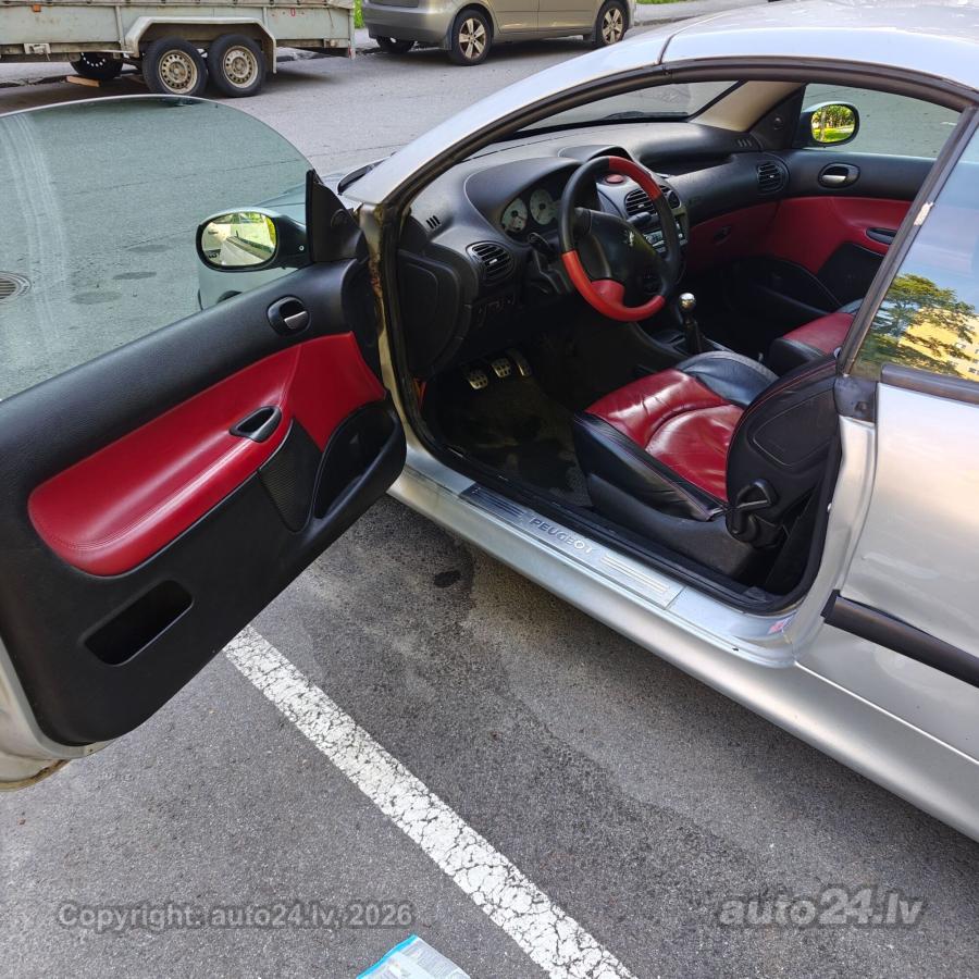 Pelēks Peugeot 206 2002 Tallina, ar dzinēja tilpumu 1.60 L un nobraukumu 302 tūkst. km par 750 €, foto 9 vietnē AUTOMOTO.COM.LV