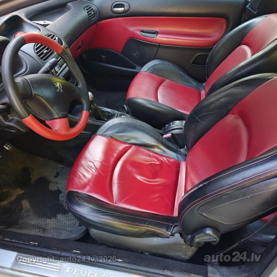 Pelēks Peugeot 206 2002 Tallina, ar dzinēja tilpumu 1.60 L un nobraukumu 302 tūkst. km par 750 €, foto 10 vietnē AUTOMOTO.COM.LV