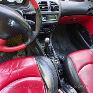 Pelēks Peugeot 206 2002 Tallina, ar dzinēja tilpumu 1.60 L un nobraukumu 302 tūkst. km par 750 €, foto 11 vietnē AUTOMOTO.COM.LV