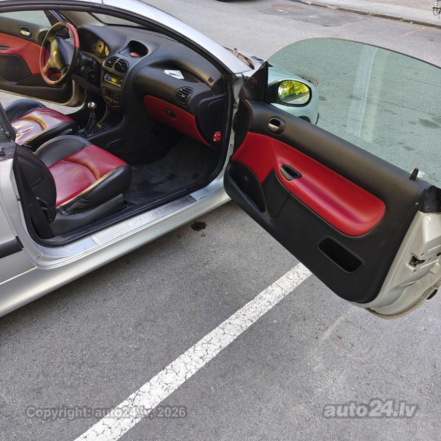 Pelēks Peugeot 206 2002 Tallina, ar dzinēja tilpumu 1.60 L un nobraukumu 302 tūkst. km par 750 €, foto 12 vietnē AUTOMOTO.COM.LV