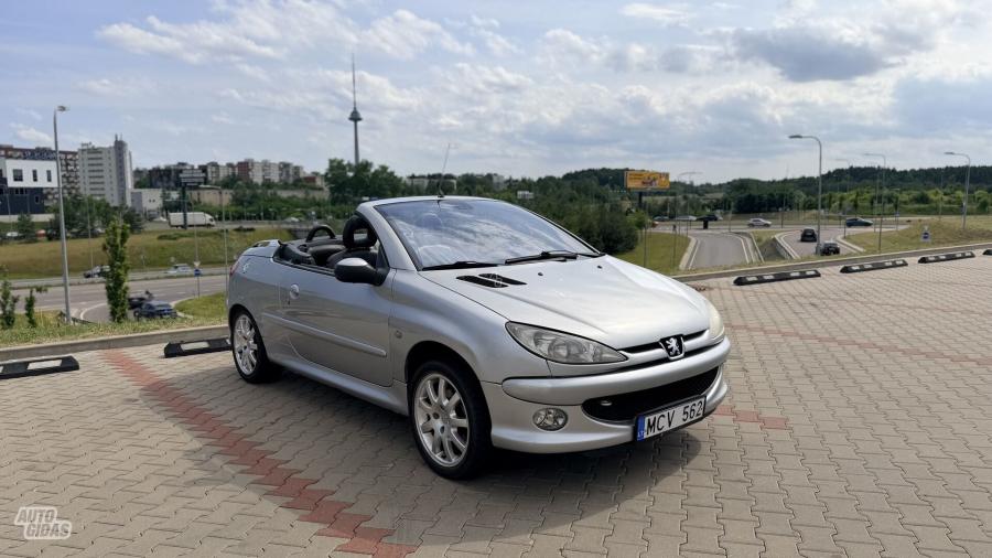 Grey Peugeot 206 2002 in Vilnius, with an engine capacity of 2.00 L and mileage of 117 thousand km for 1650 €, photo 1 on AUTOMOTO.COM.LV