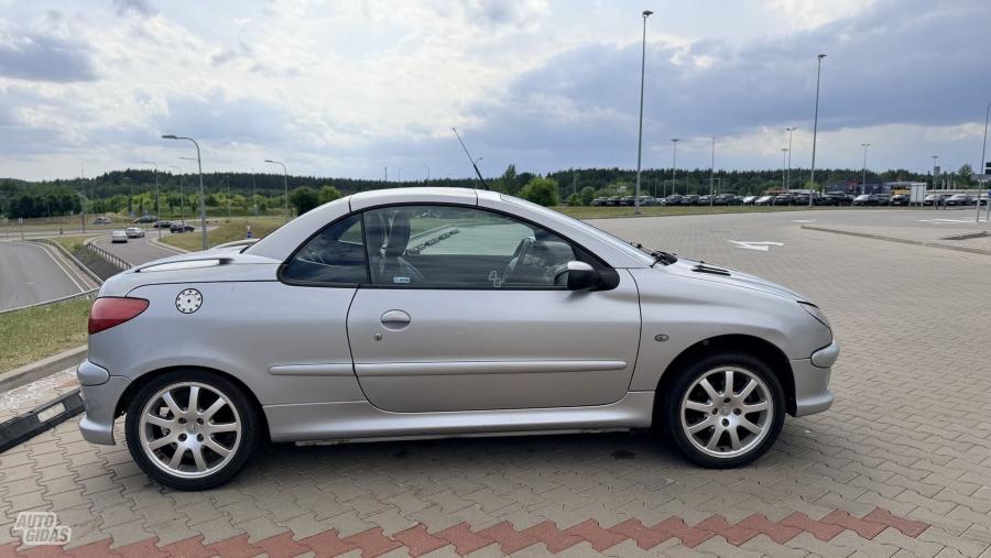 Grey Peugeot 206 2002 in Vilnius, with an engine capacity of 2.00 L and mileage of 117 thousand km for 1650 €, photo 5 on AUTOMOTO.COM.LV