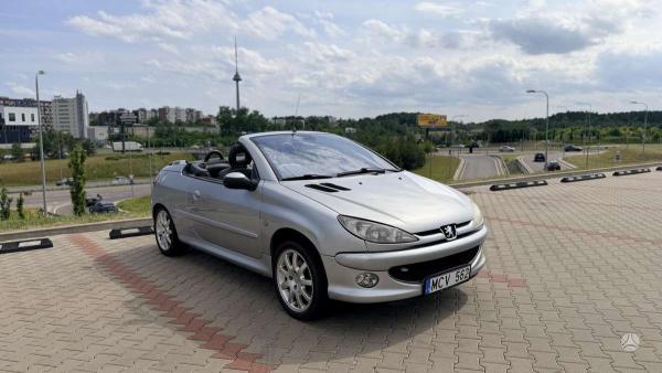 Pelēks Peugeot 206 2002 Viļņa, ar dzinēja tilpumu 2.00 L un nobraukumu 117 tūkst. km par 1650 €, foto 1 vietnē AUTOMOTO.COM.LV