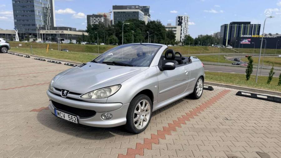 Серый Пежо 206 2002 в Вильнюс, объемом двигателя 2.00 л и пробегом 117 тыс. км за 1650 €, фото 3 на AUTOMOTO.COM.LV