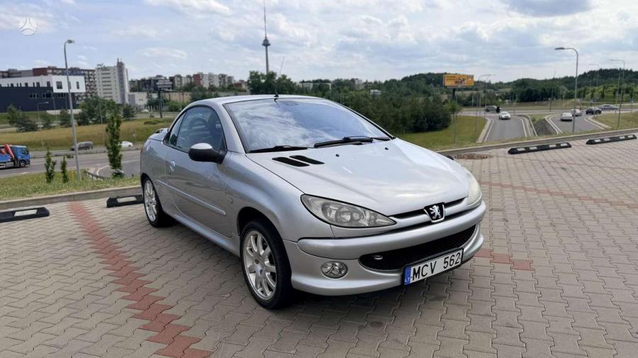 Серый Пежо 206 2002 в Вильнюс, объемом двигателя 2.00 л и пробегом 117 тыс. км за 1650 €, фото 5 на AUTOMOTO.COM.LV