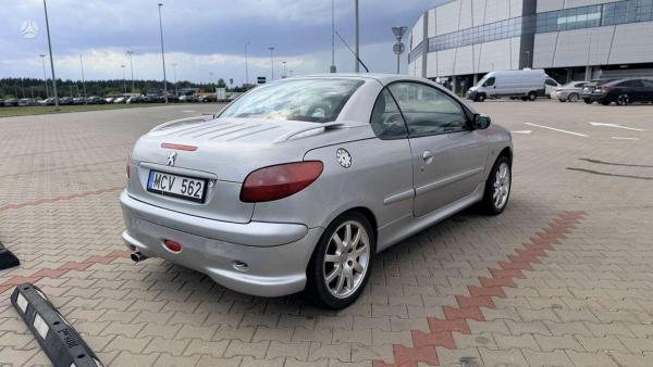 Pelēks Peugeot 206 2002 Viļņa, ar dzinēja tilpumu 2.00 L un nobraukumu 117 tūkst. km par 1650 €, foto 9 vietnē AUTOMOTO.COM.LV