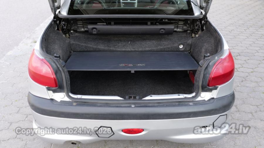 Pelēks Peugeot 206 2002 Tallina, ar dzinēja tilpumu 1.60 L un nobraukumu 209 tūkst. km par 1499 €, foto 10 vietnē AUTOMOTO.COM.LV