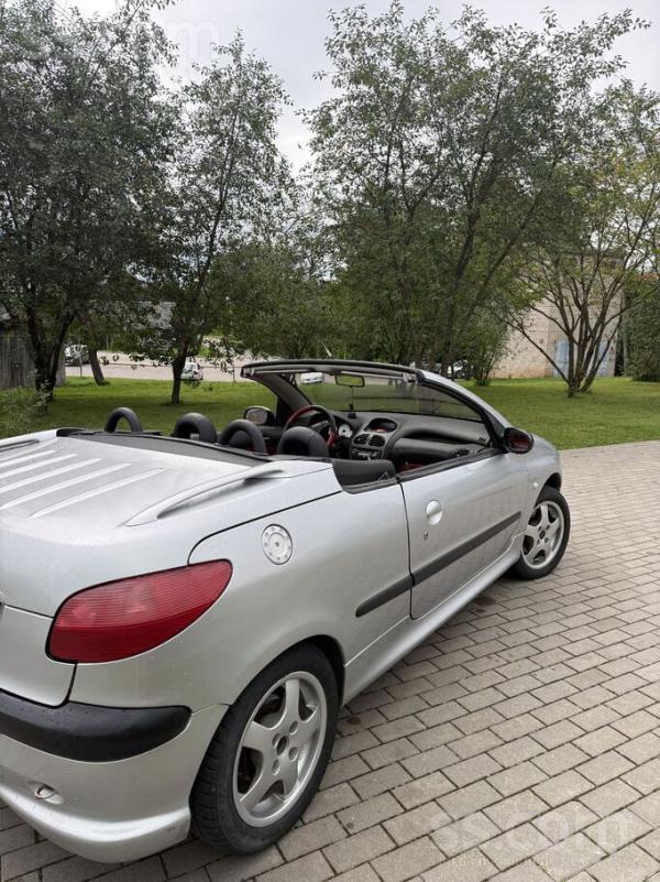 Grey Peugeot 206 2002 in Balvi, with an engine capacity of 1.60 L and mileage of 213 thousand km for 950 €, photo 4 on AUTOMOTO.COM.LV
