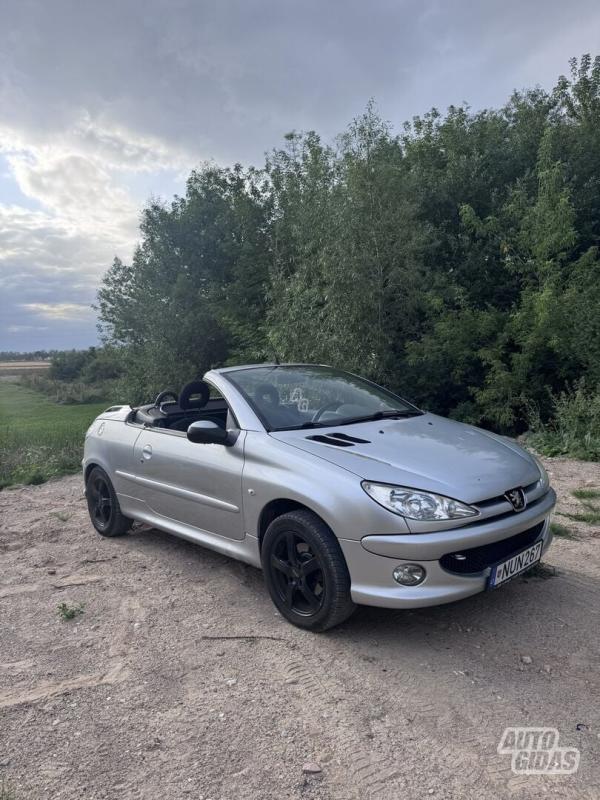 Grey Peugeot 206 2002 in Marijampole, with an engine capacity of 1.60 L and mileage of 201 thousand km for 1100 €, photo 2 on AUTOMOTO.COM.LV