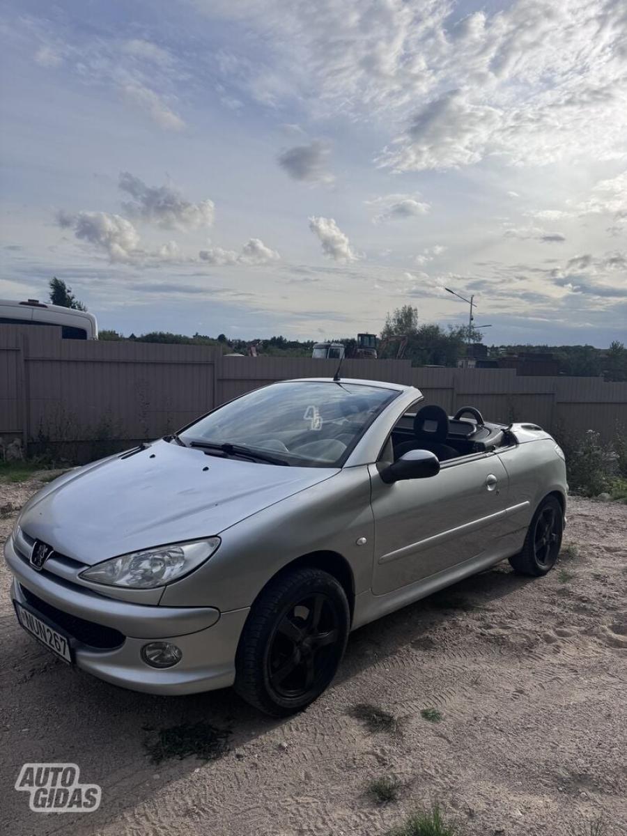 Pelēks Peugeot 206 2002 Marijampole, ar dzinēja tilpumu 1.60 L un nobraukumu 201 tūkst. km par 1100 €, foto 4 vietnē AUTOMOTO.COM.LV