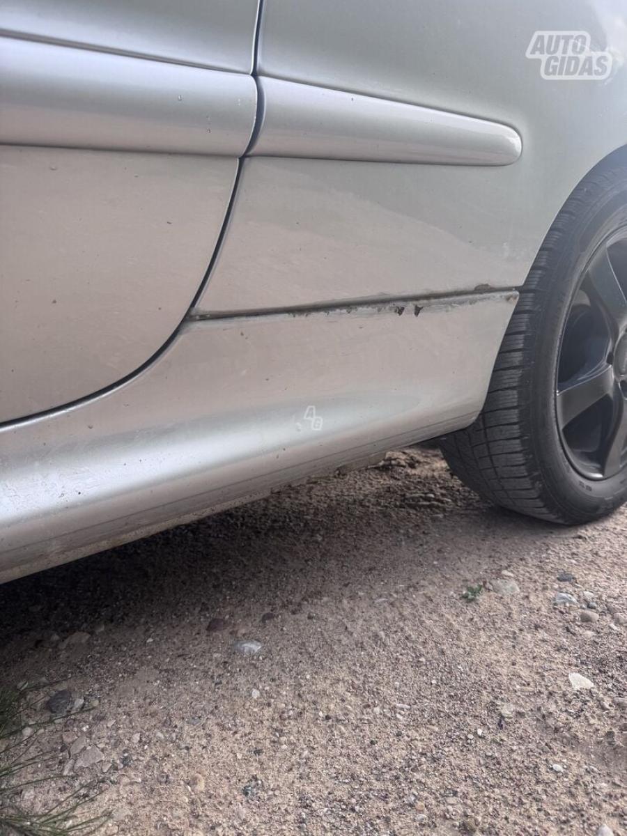 Pelēks Peugeot 206 2002 Marijampole, ar dzinēja tilpumu 1.60 L un nobraukumu 201 tūkst. km par 1100 €, foto 6 vietnē AUTOMOTO.COM.LV