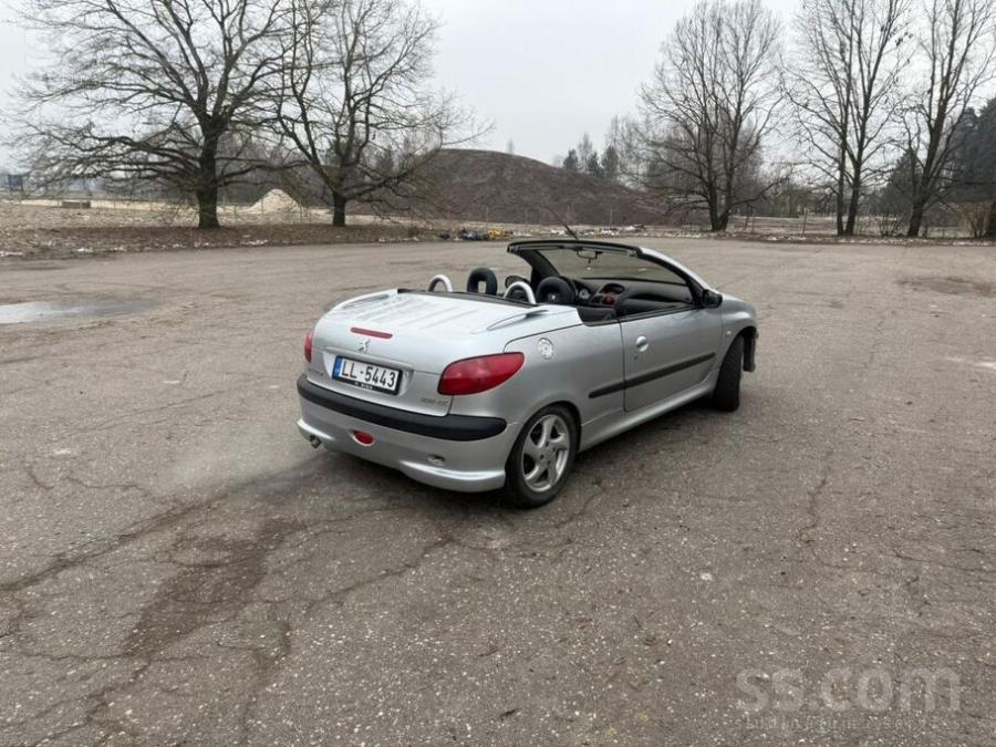 Pelēks Peugeot 206 2003 Rīga, ar dzinēja tilpumu 1.60 L un nobraukumu 168 tūkst. km par 2100 €, foto 5 vietnē AUTOMOTO.COM.LV