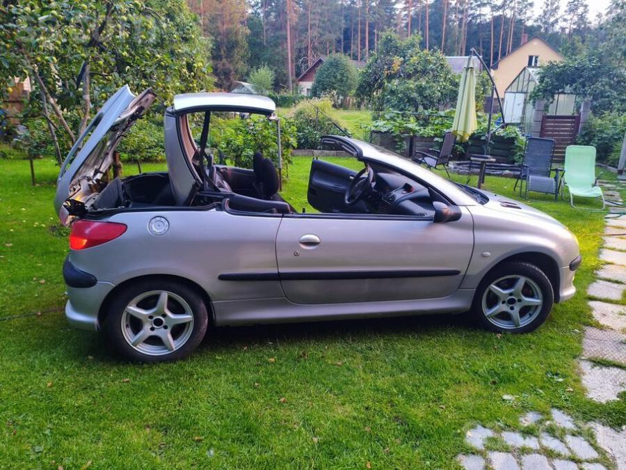 Grey Peugeot 206 2003 in Riga, with an engine capacity of 1.60 L and mileage of 290 thousand km for 1250 €, photo 4 on AUTOMOTO.COM.LV