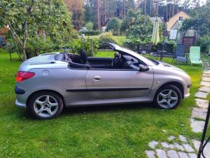 Grey Peugeot 206 2003 in Riga, with an engine capacity of 1.60 L and mileage of 290 thousand km for 1250 €, photo 7 on AUTOMOTO.COM.LV