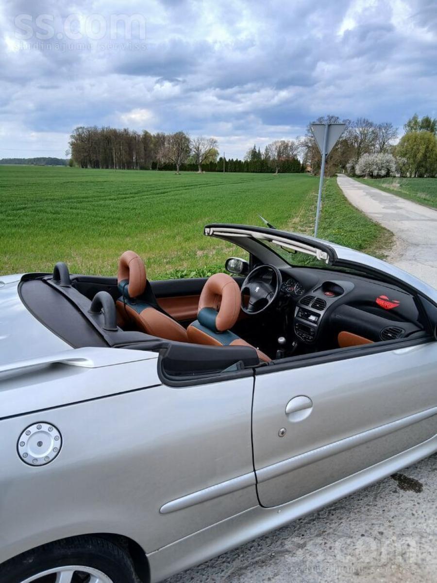 Pelēks Peugeot 206 2004 Bauska, ar dzinēja tilpumu 1.60 L un nobraukumu 230 tūkst. km par 1500 €, foto 12 vietnē AUTOMOTO.COM.LV
