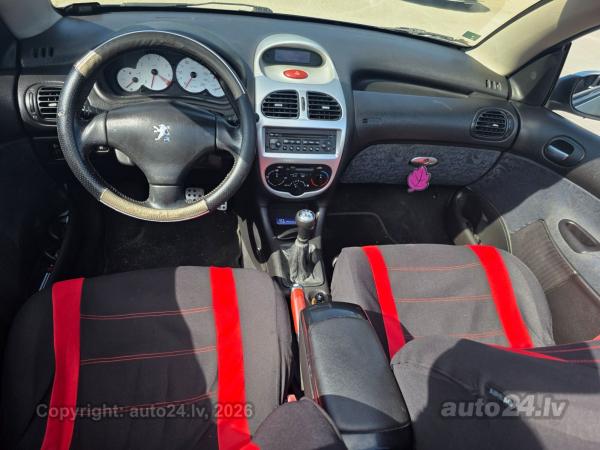 Pelēks Peugeot 206 2004 Tartu, ar dzinēja tilpumu 1.60 L un nobraukumu 122 tūkst. km par 1499 €, foto 6 vietnē AUTOMOTO.COM.LV