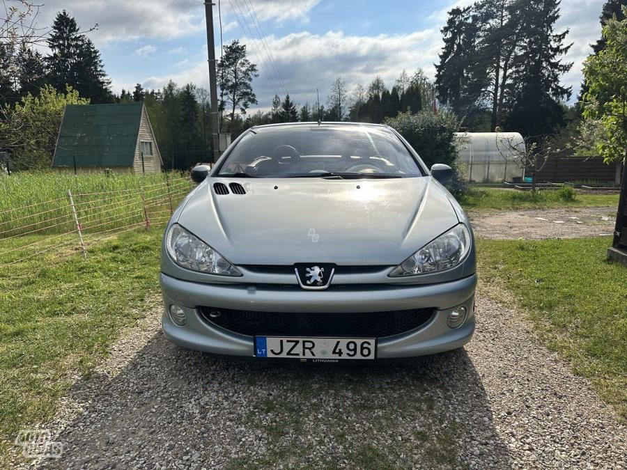 Grey Peugeot 206 2005 in Utena, with an engine capacity of 1.60 L and mileage of 191 thousand km for 1200 €, photo 3 on AUTOMOTO.COM.LV