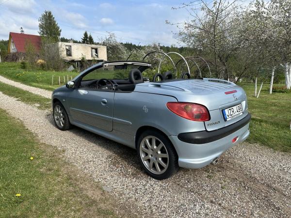 Grey Peugeot 206 2005 in Utena, with an engine capacity of 1.60 L and mileage of 191 thousand km for 1200 €, photo 4 on AUTOMOTO.COM.LV