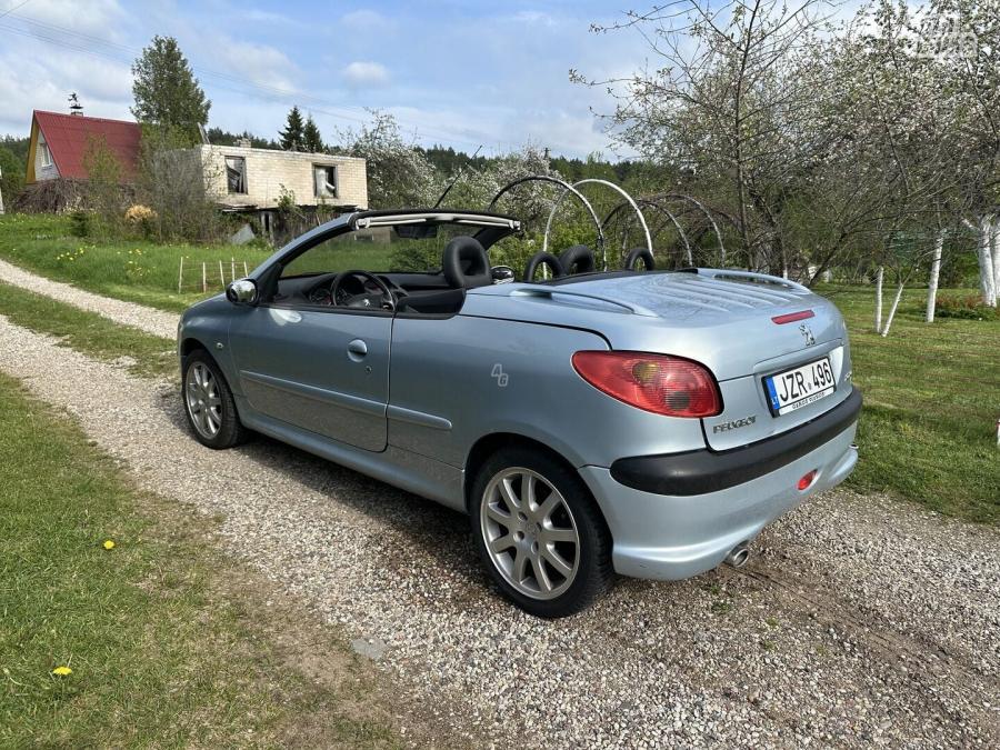 Grey Peugeot 206 2005 in Utena, with an engine capacity of 1.60 L and mileage of 191 thousand km for 1200 €, photo 5 on AUTOMOTO.COM.LV