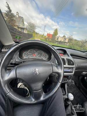 Grey Peugeot 206 2005 in Utena, with an engine capacity of 1.60 L and mileage of 191 thousand km for 1200 €, photo 14 on AUTOMOTO.COM.LV