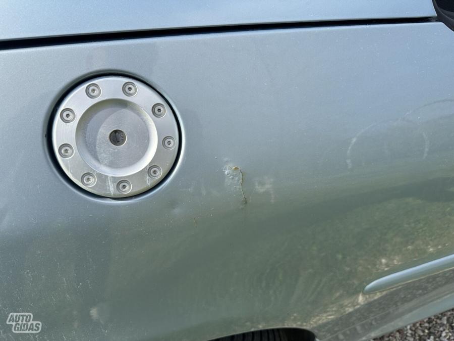 Grey Peugeot 206 2005 in Utena, with an engine capacity of 1.60 L and mileage of 191 thousand km for 1200 €, photo 16 on AUTOMOTO.COM.LV