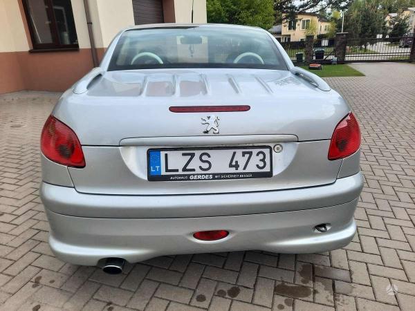Pelēks Peugeot 206 2005 Viļņa, ar dzinēja tilpumu 1.60 L un nobraukumu 220 tūkst. km par 2150 €, foto 3 vietnē AUTOMOTO.COM.LV