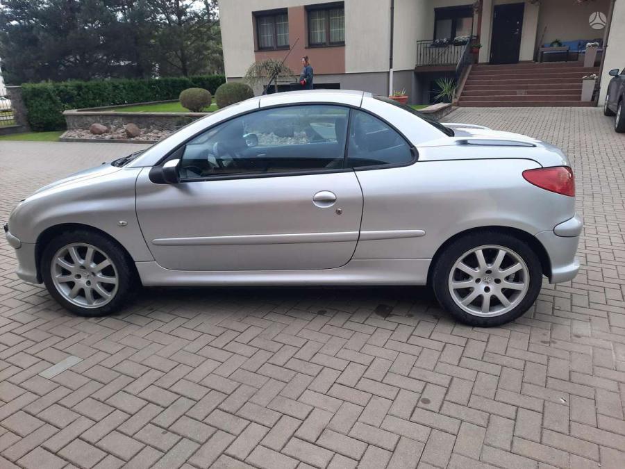 Pelēks Peugeot 206 2005 Viļņa, ar dzinēja tilpumu 1.60 L un nobraukumu 220 tūkst. km par 2150 €, foto 5 vietnē AUTOMOTO.COM.LV
