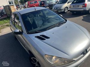 Pelēks Peugeot 206 2000 Šauļi, ar dzinēja tilpumu 2.00 L un nobraukumu 0 tūkst. km par 499 €, foto  vietnē AUTOMOTO.COM.LV