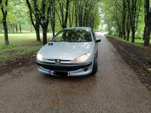Grey Peugeot 206 2001 in Marijampole, with an engine capacity of 0.00 L and mileage of 350 thousand km for 990 €, photo  on AUTOMOTO.COM.LV
