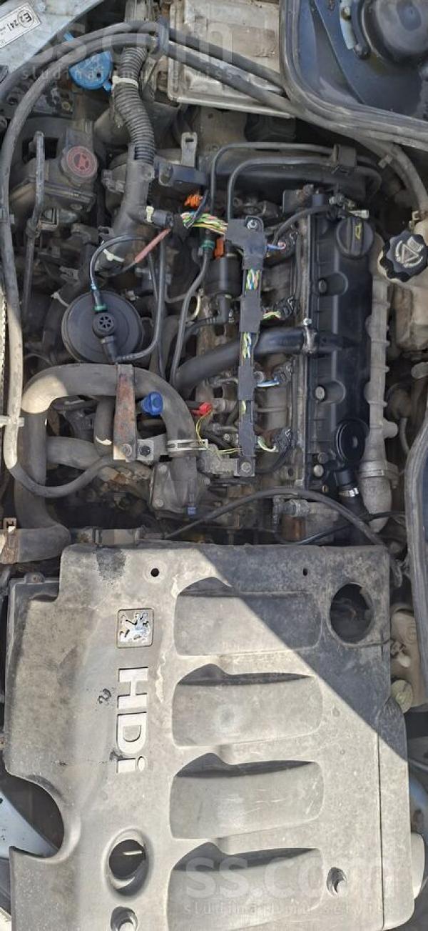 Grey Peugeot 206 2001 in Jekabpils, with an engine capacity of 2.00 L and mileage of 254 thousand km for 1100 €, photo 6 on AUTOMOTO.COM.LV